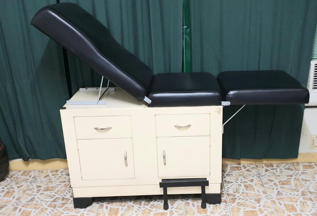 Examining table / bed Hamilton type (Medical clinics), Babies & Kids ...