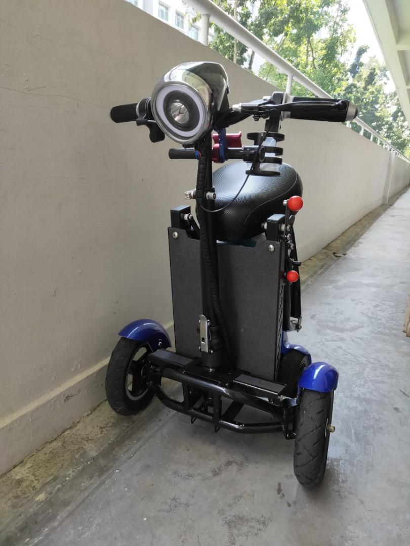 MOBOT Flexi 4 Wheel Mobility Scooter with FREE GIFT!, Sports Equipment ...