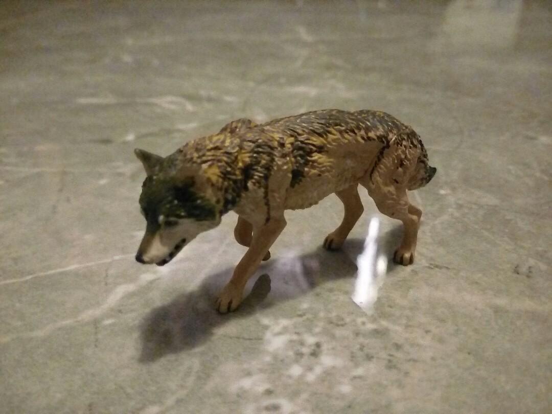 動物 狼群 蜥蜴 模型玩具 Animal Lizard Wolf, 興趣及遊戲, 玩具 & 遊戲類 - Carousell