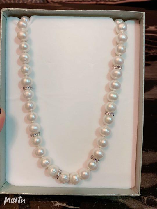 Chomel Pearl Necklace, Women's Fashion, Jewelry & Organisers, Necklaces ...