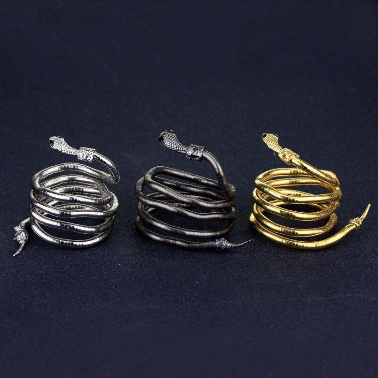 Isabelle Lightwood’s Electrum Snake Whip, Women's Fashion, Jewelry ...