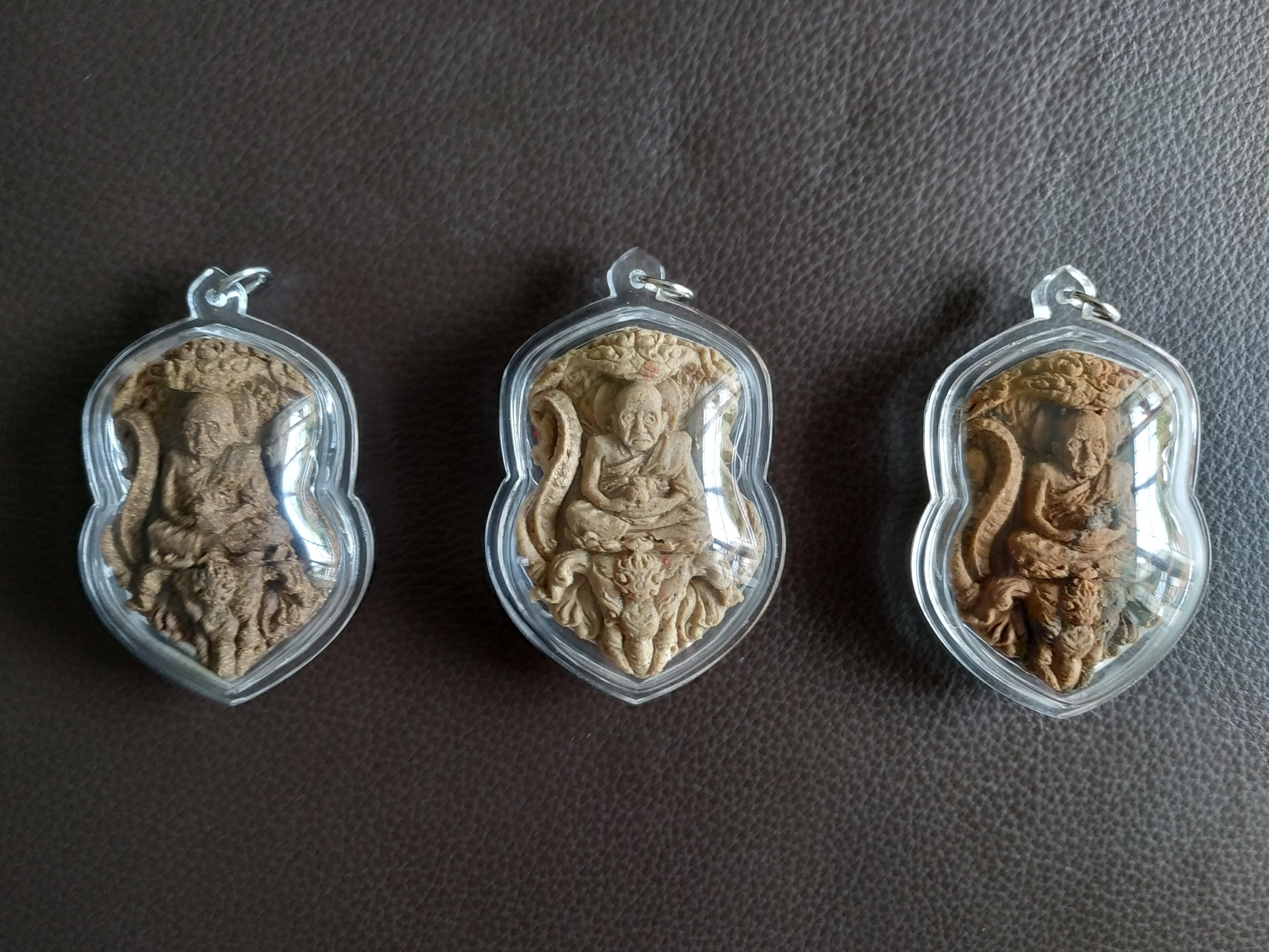 LP Thuad Jumbo Amulets ( Wat Suwan Khiri ) 3 pieces, Hobbies & Toys ...