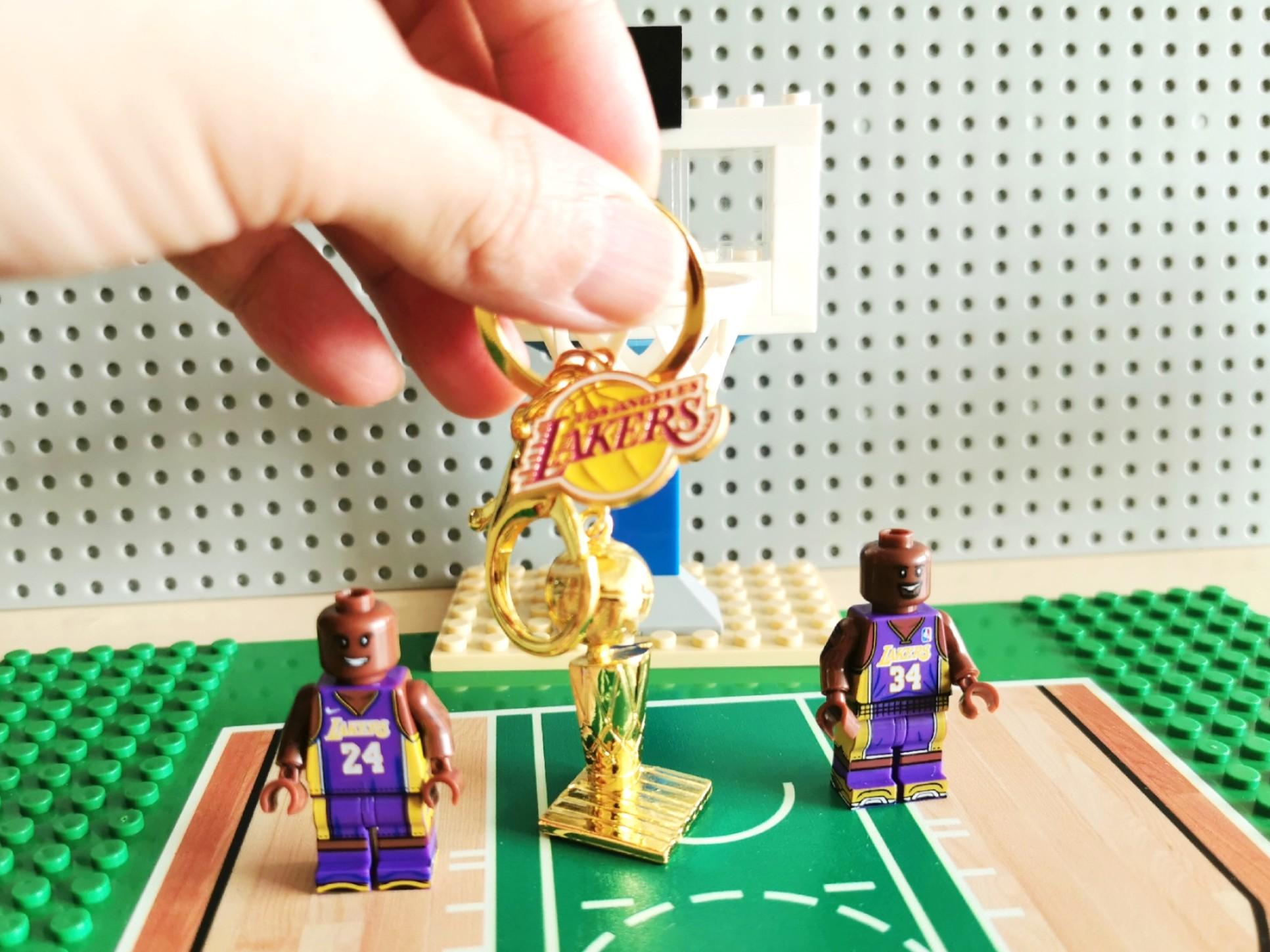 NBA LA Lakers Championship trophy diecast keychain, Hobbies & Toys ...