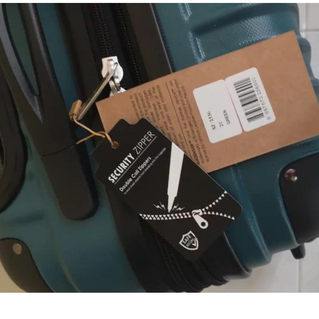 Slazenger luggage 29", Hobbies & Toys, Travel, Luggage on Carousell