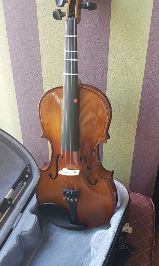 Synwin violin 4/4 model 1005, Hobbies & Toys, Music & Media, Musical ...