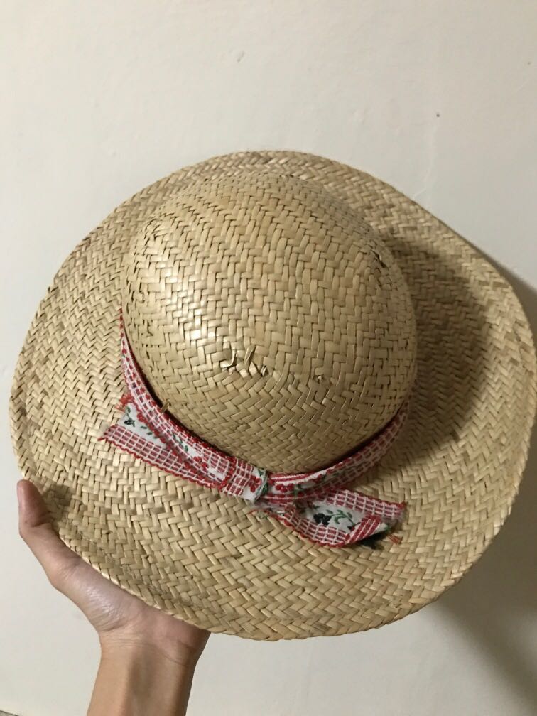 Topi Pantai rotan on Carousell