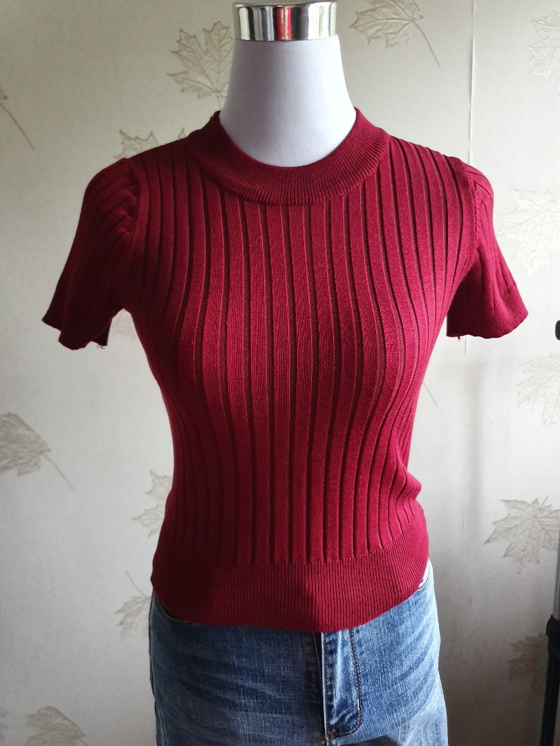 Maroon Ribbed Knit Top, Women's Fashion, Tops, Sleeveless on Carousell