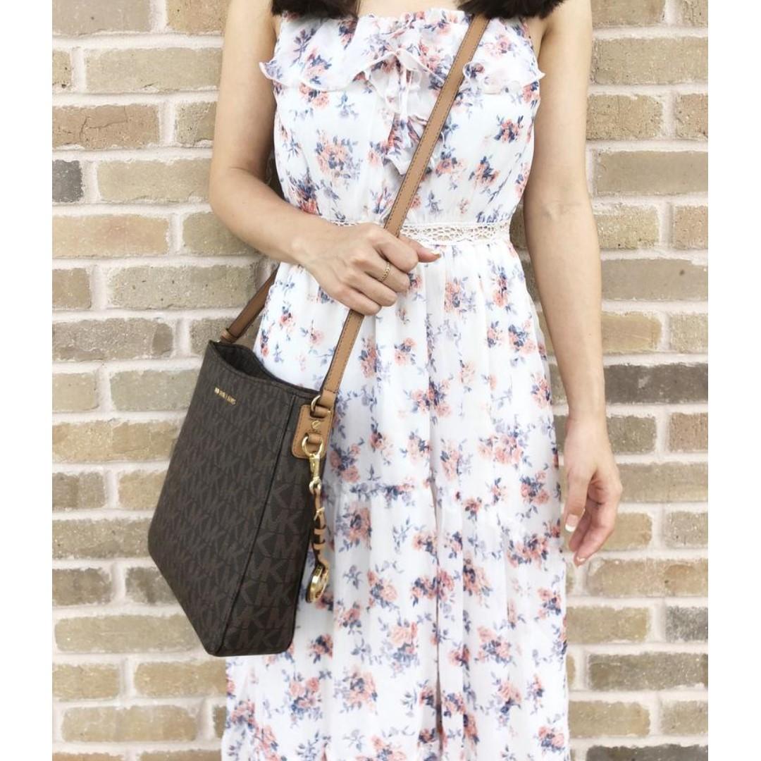 MICHAEL KORS BROWN JET SET TRAVEL LARGE LOGO MESSENGER, Women's Fashion ...