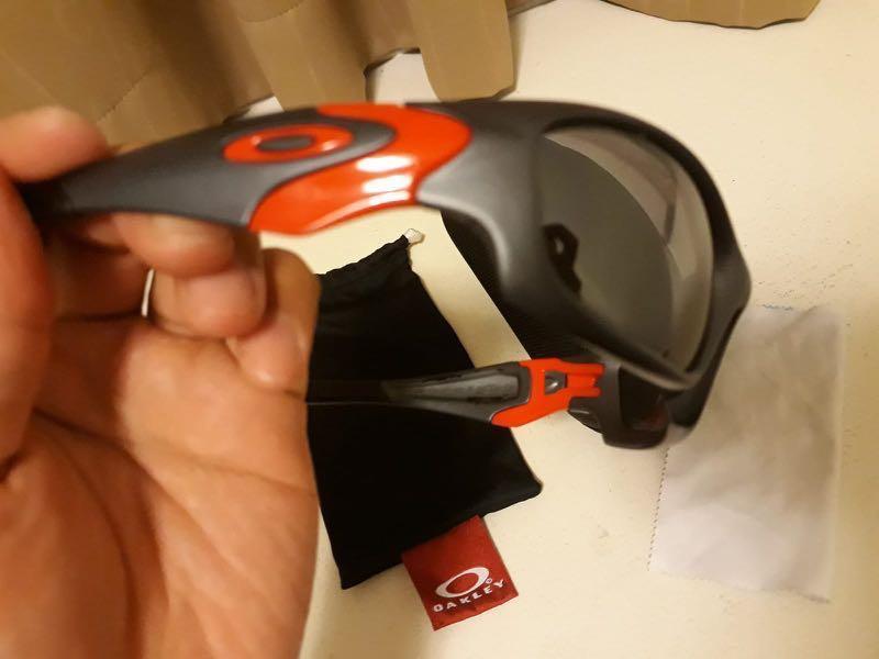 Oakley Ducati Limited Edition Sunglasses, Men's Fashion, Watches ...