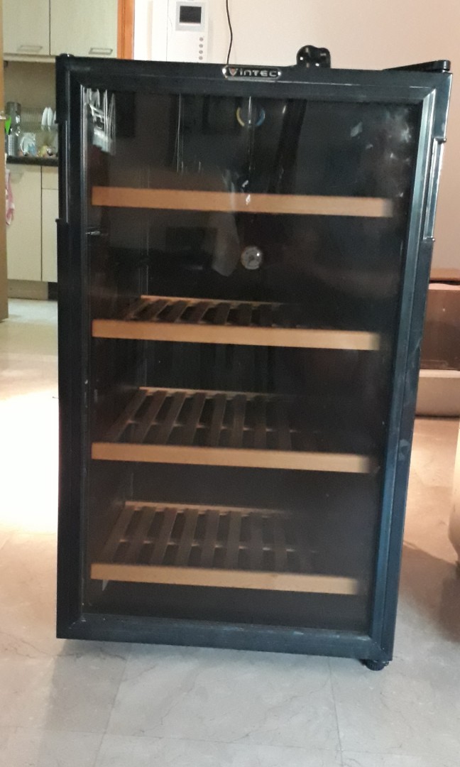 Vintec wine chiller, TV & Home Appliances, Kitchen Appliances, Wine ...