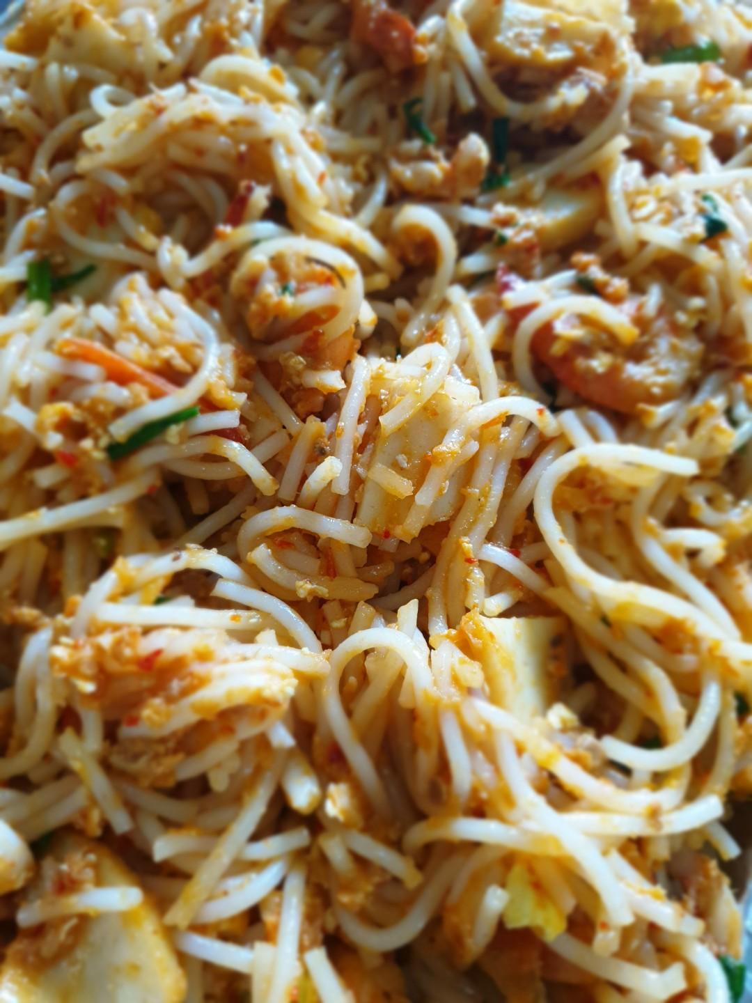 Laksa Goreng Seafood, Food & Drinks, Chilled & Frozen Food on Carousell