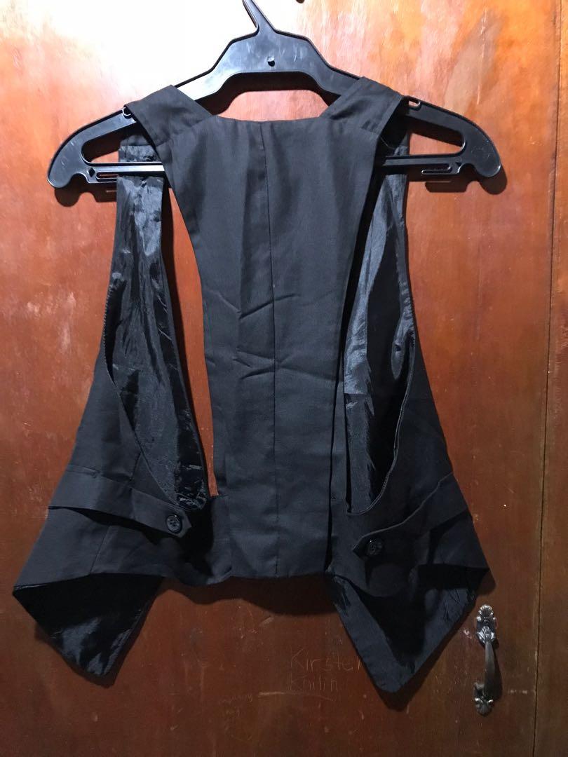 Vest, Women's Fashion, Coats, Jackets and Outerwear on Carousell