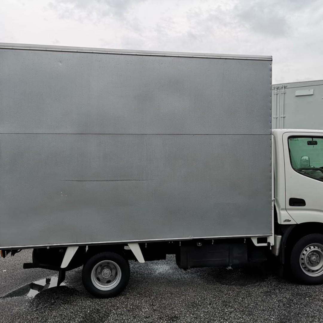 10FT LORRY WITH BOX, Cars, Commercial Vehicles, Rentals on Carousell