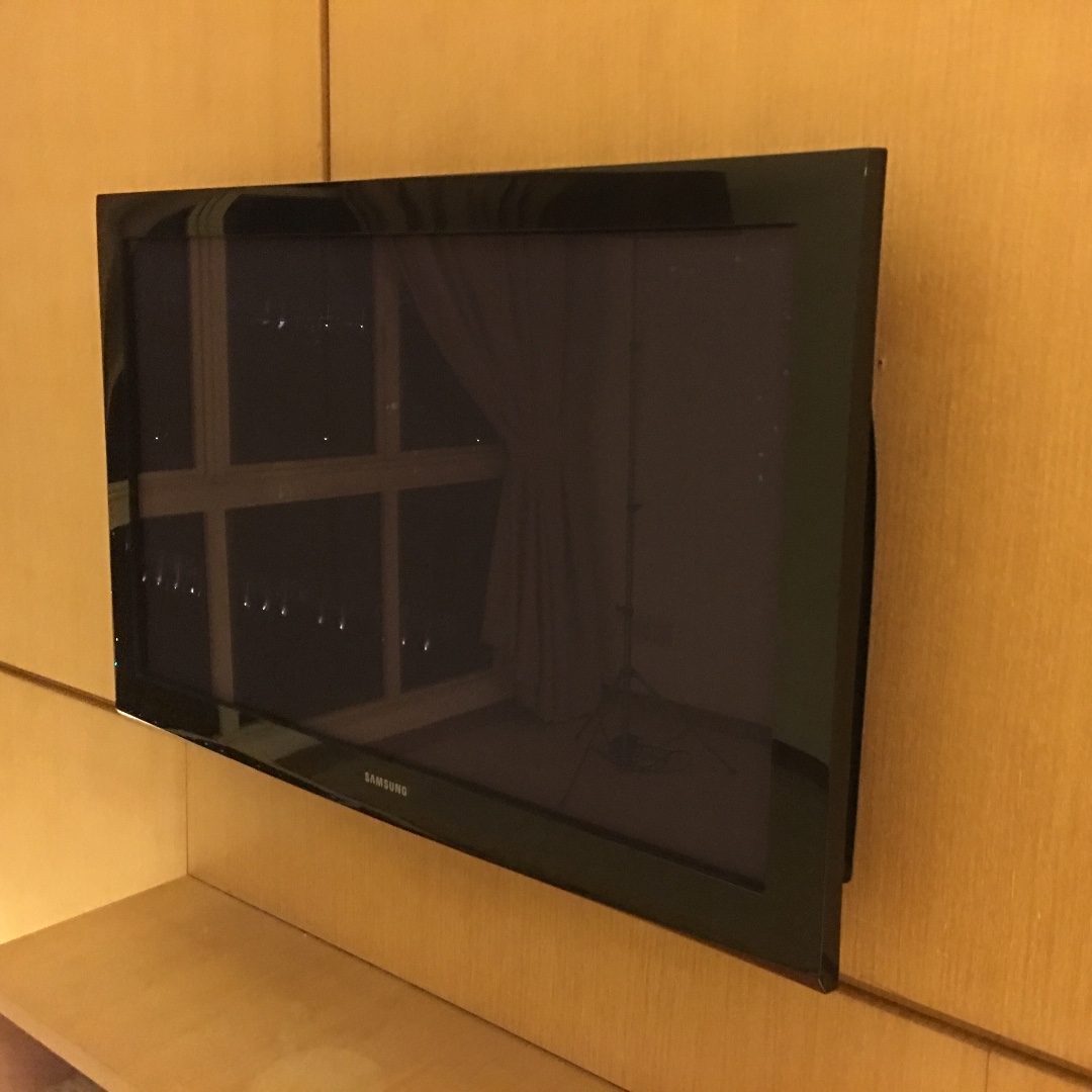 37 inch TV, TV & Home Appliances, TV & Entertainment, TV on Carousell