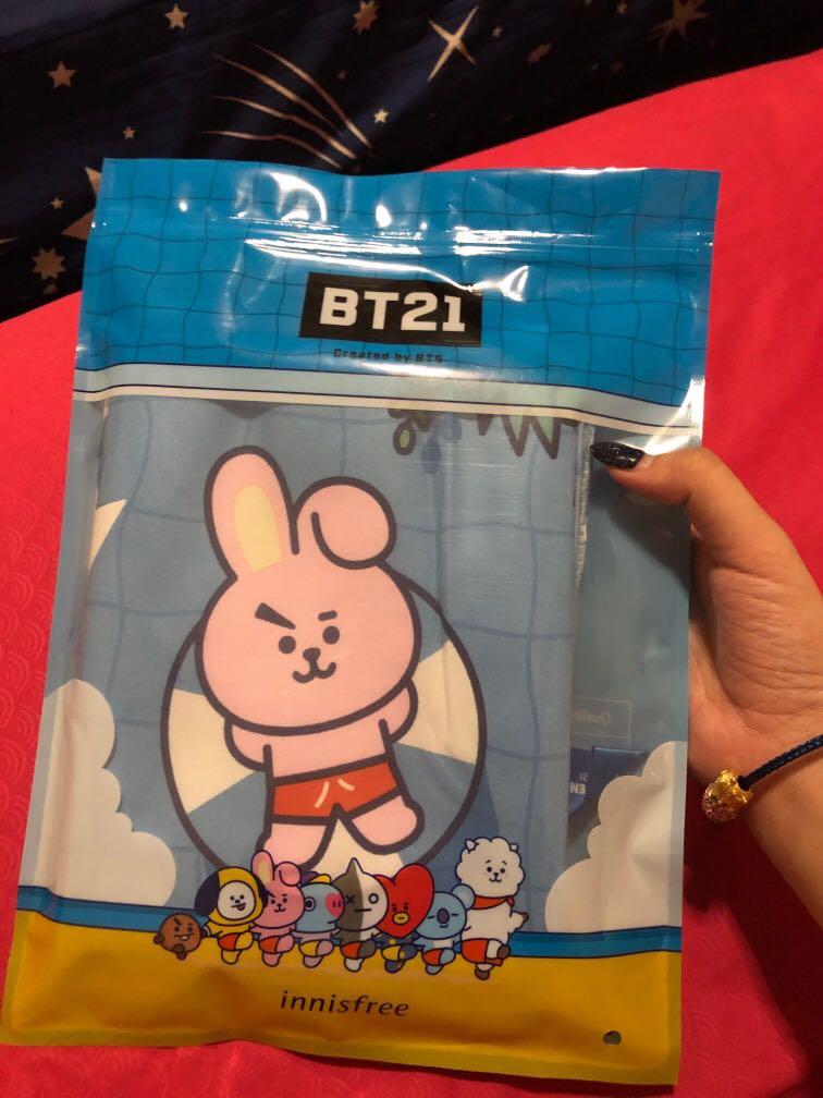 BT21 Beach set, Hobbies & Toys, Memorabilia & Collectibles, Fan ...