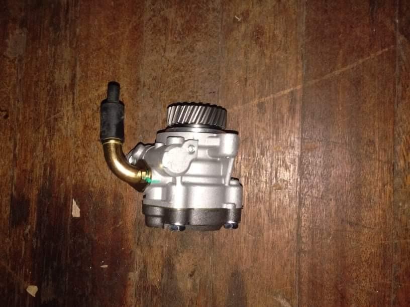 Mitsubishi 4M40 power steering pump, Car Parts & Accessories on Carousell