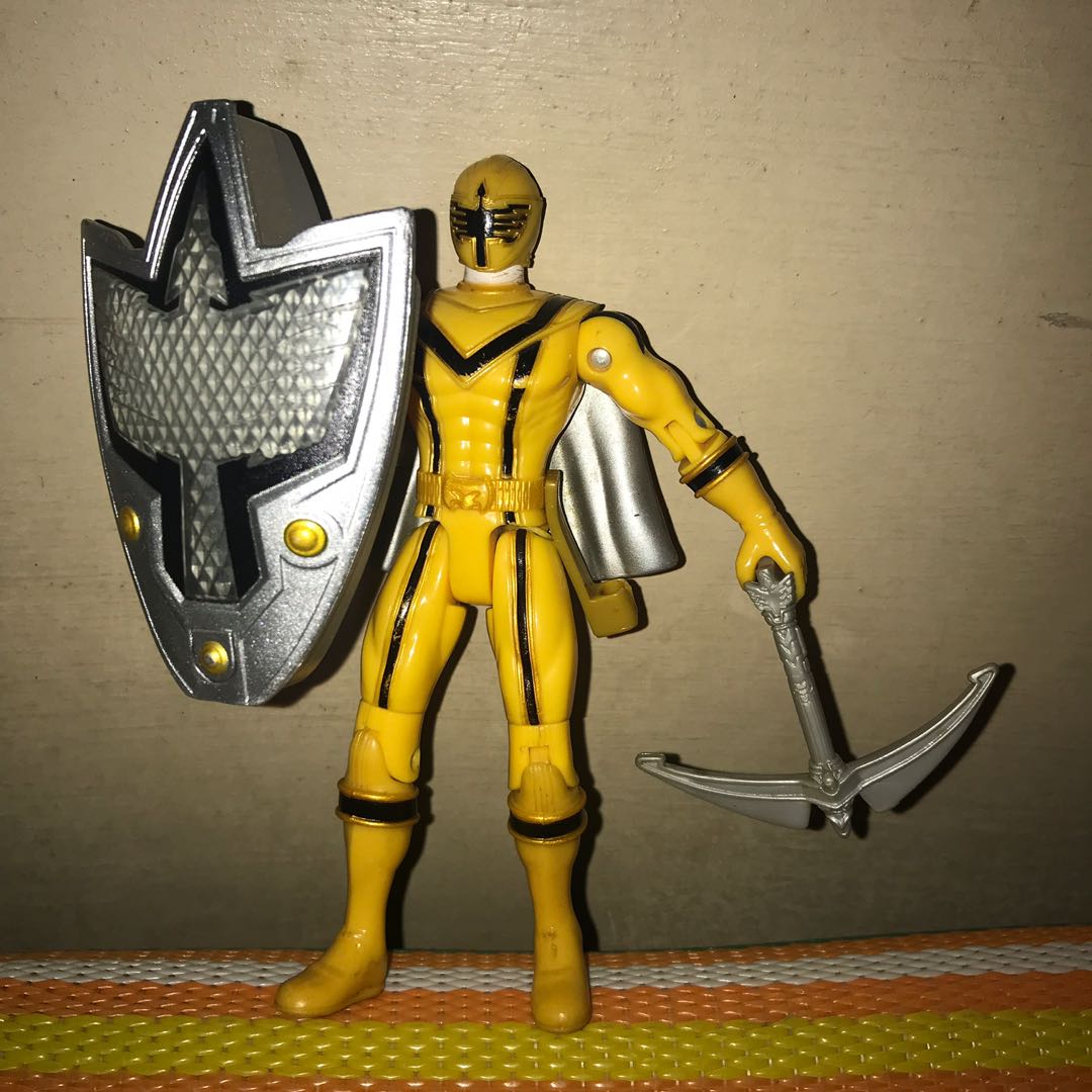 Power Rangers Mystic Yellow Ranger, Hobbies & Toys, Toys & Games on ...