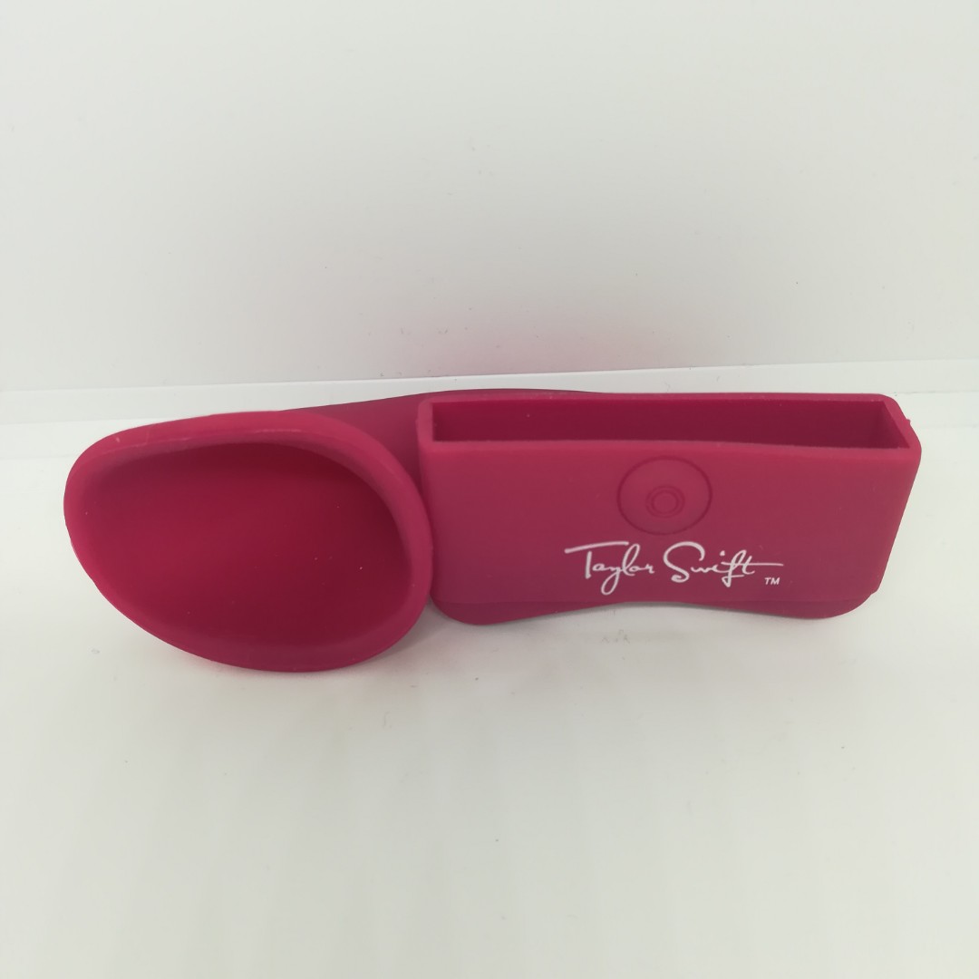 Taylor Swift Phone Holder and Sound Amplifier, Mobile Phones & Gadgets ...