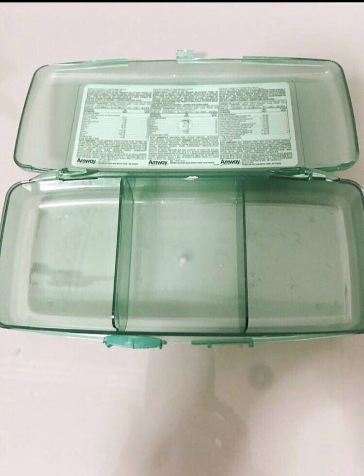 Amway nutrilite green plastic travel pill casing / flip flap container ...