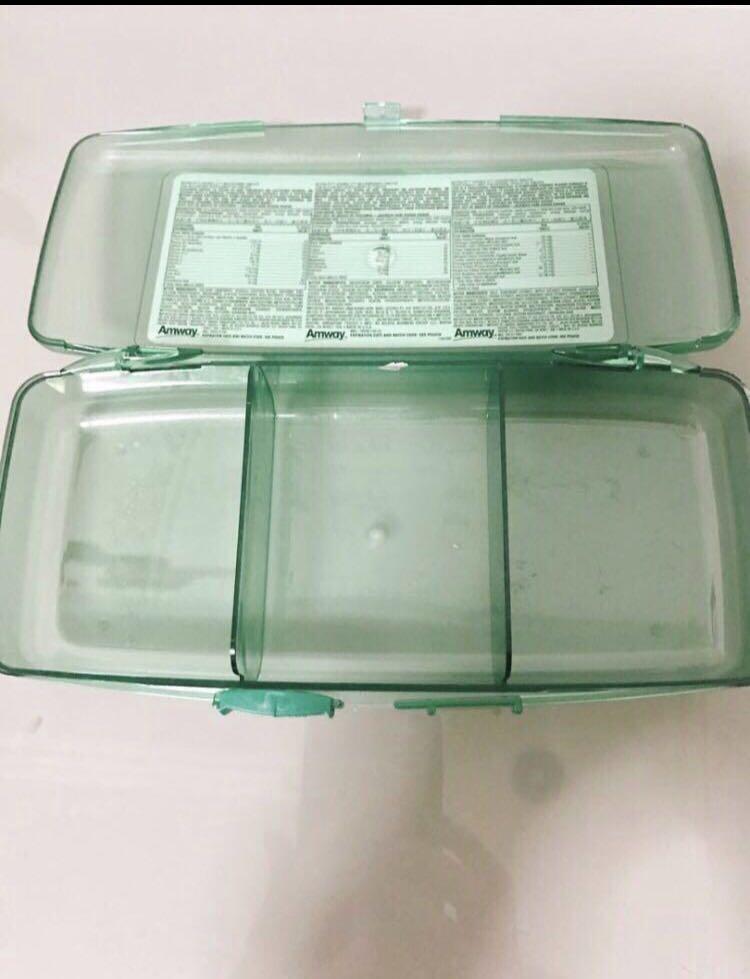Amway nutrilite green plastic travel pill casing / flip flap container ...