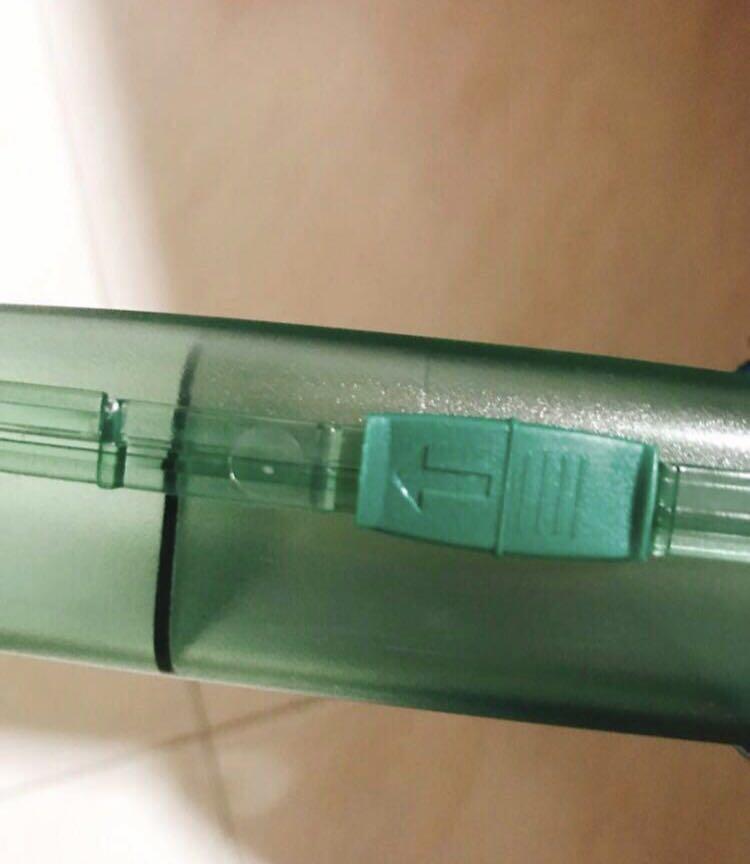 Amway nutrilite green plastic travel pill casing / flip flap container ...