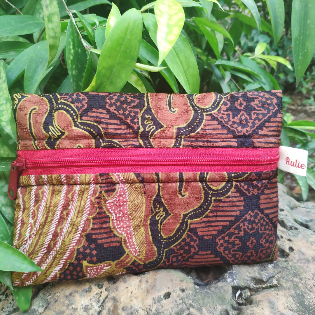 pouch batik besar, Fesyen Wanita, Aksesoris di Carousell