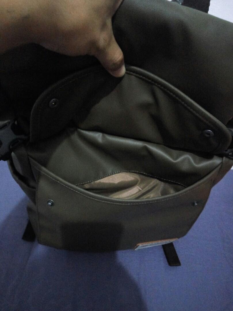 Bodypack Prodigers Seattle Kondisi 99% Masih Seperti Baru, Fesyen Pria ...