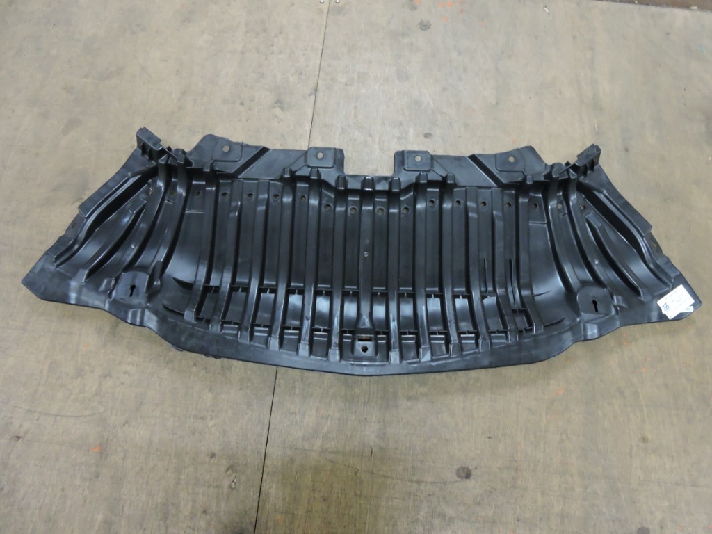 Mercedes Benz C-class W205 Engine Undercarriage Under Cover, Auto ...