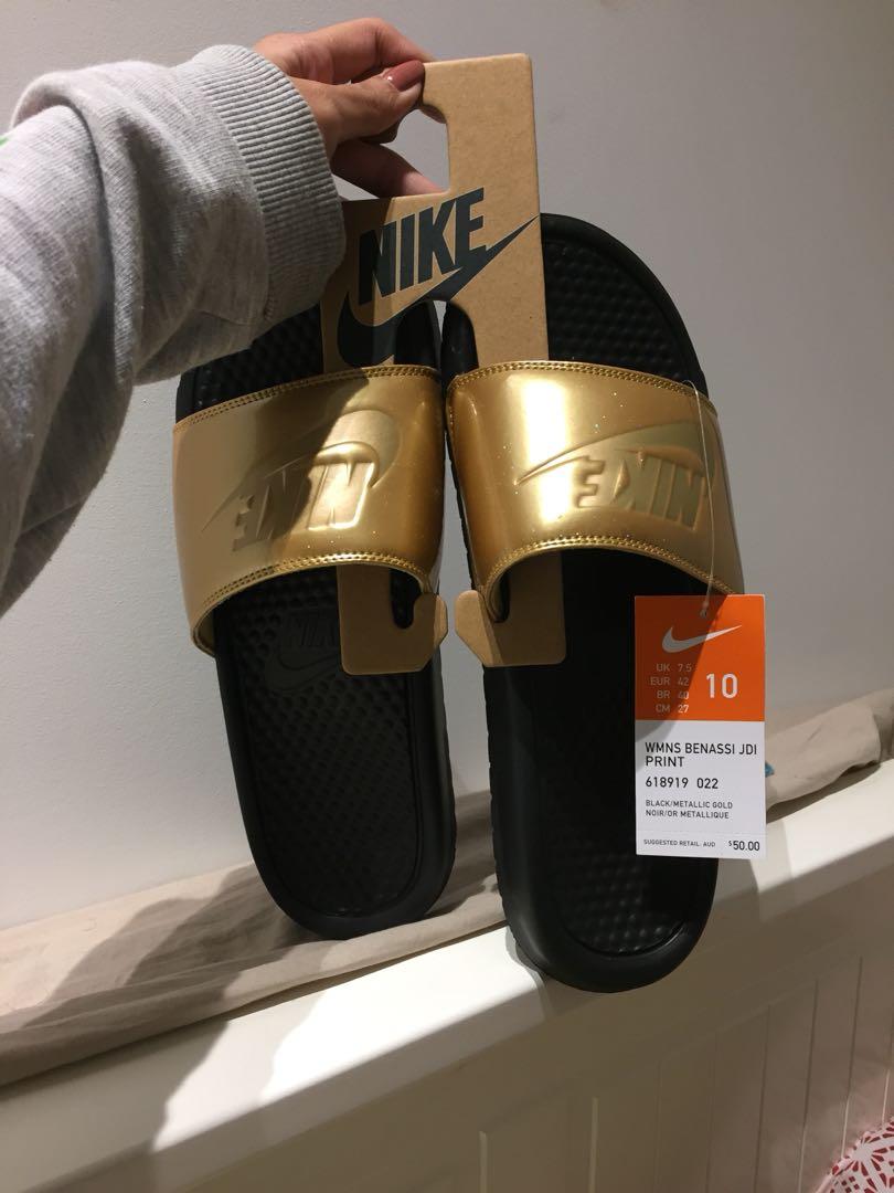 Nike WMNS Benassi JDI Print (Slides/Gold), Women's Fashion, Footwear ...