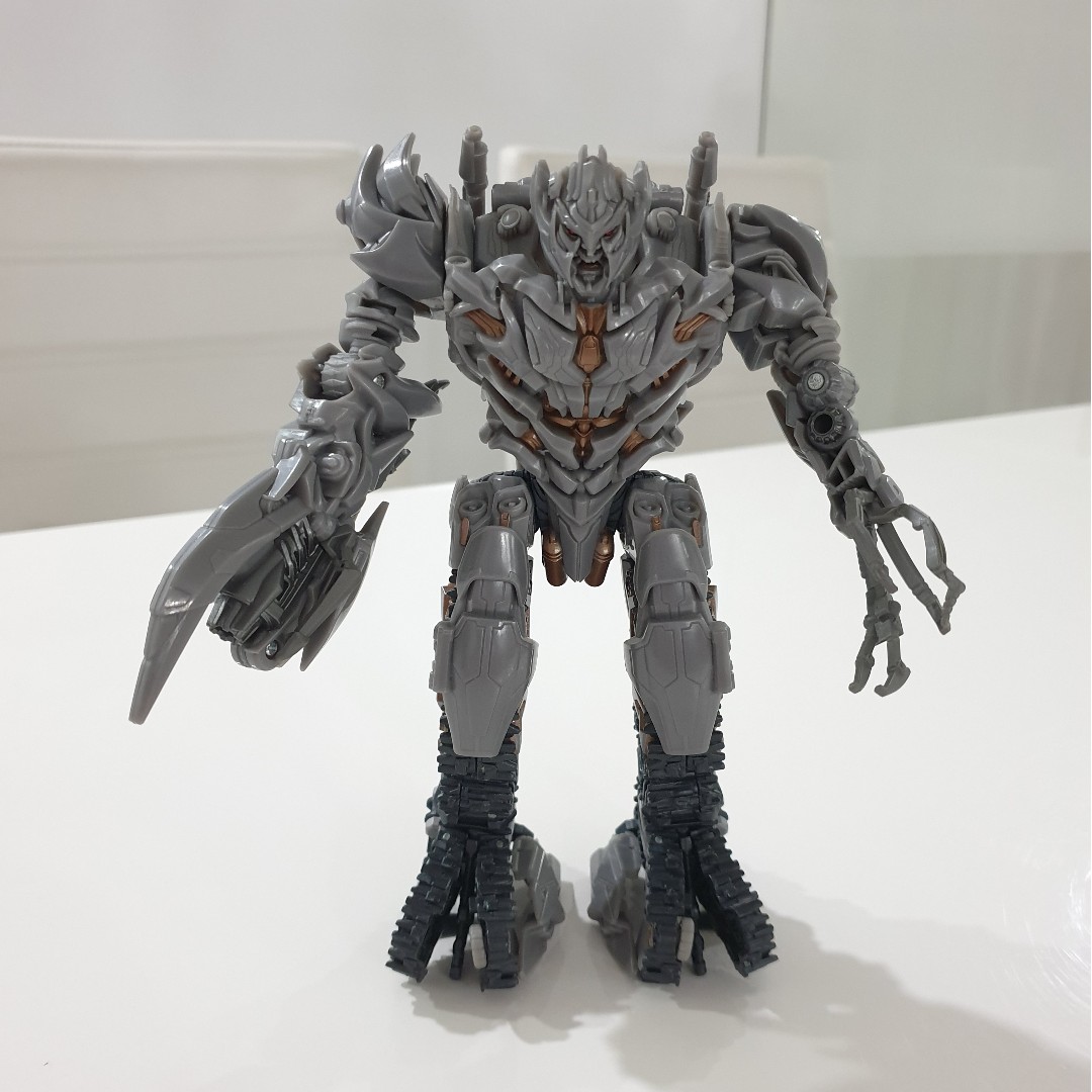 Transformers Megatron Studio Series SS-13 Voyager Class, Hobbies & Toys ...