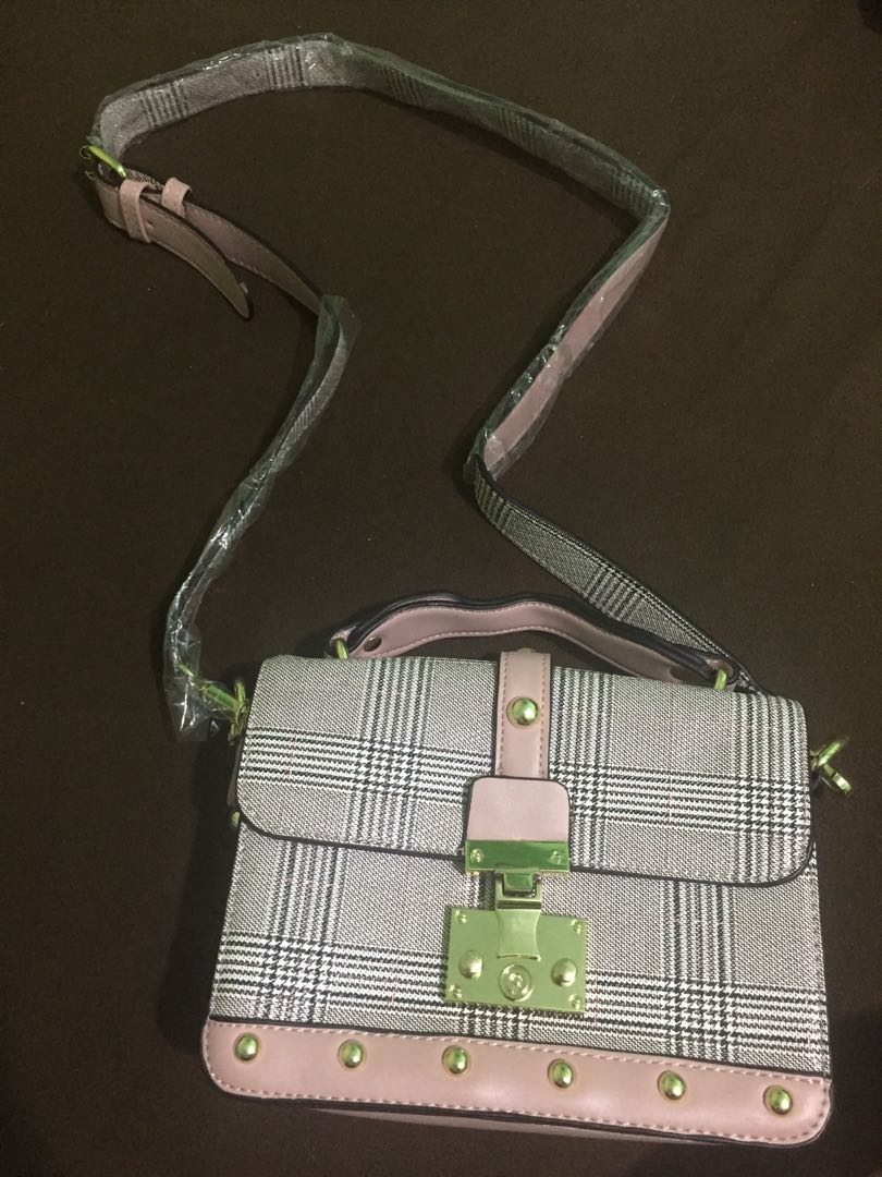 Japan HowRU bag, Women's Fashion, Bags & Wallets, Cross-body Bags on ...