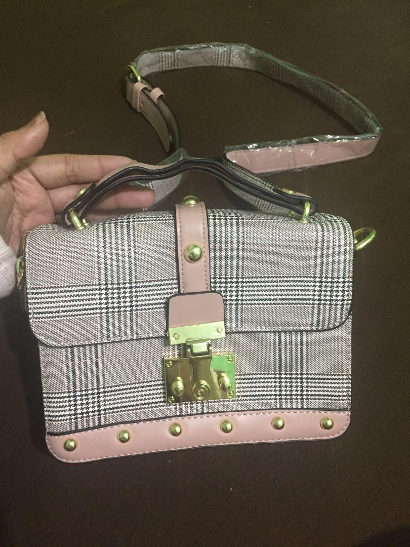 Japan HowRU bag, Women's Fashion, Bags & Wallets, Cross-body Bags on ...