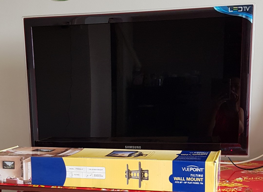 Samsung LED TV-37 INCH, TV & Home Appliances, TV & Entertainment, TV on ...