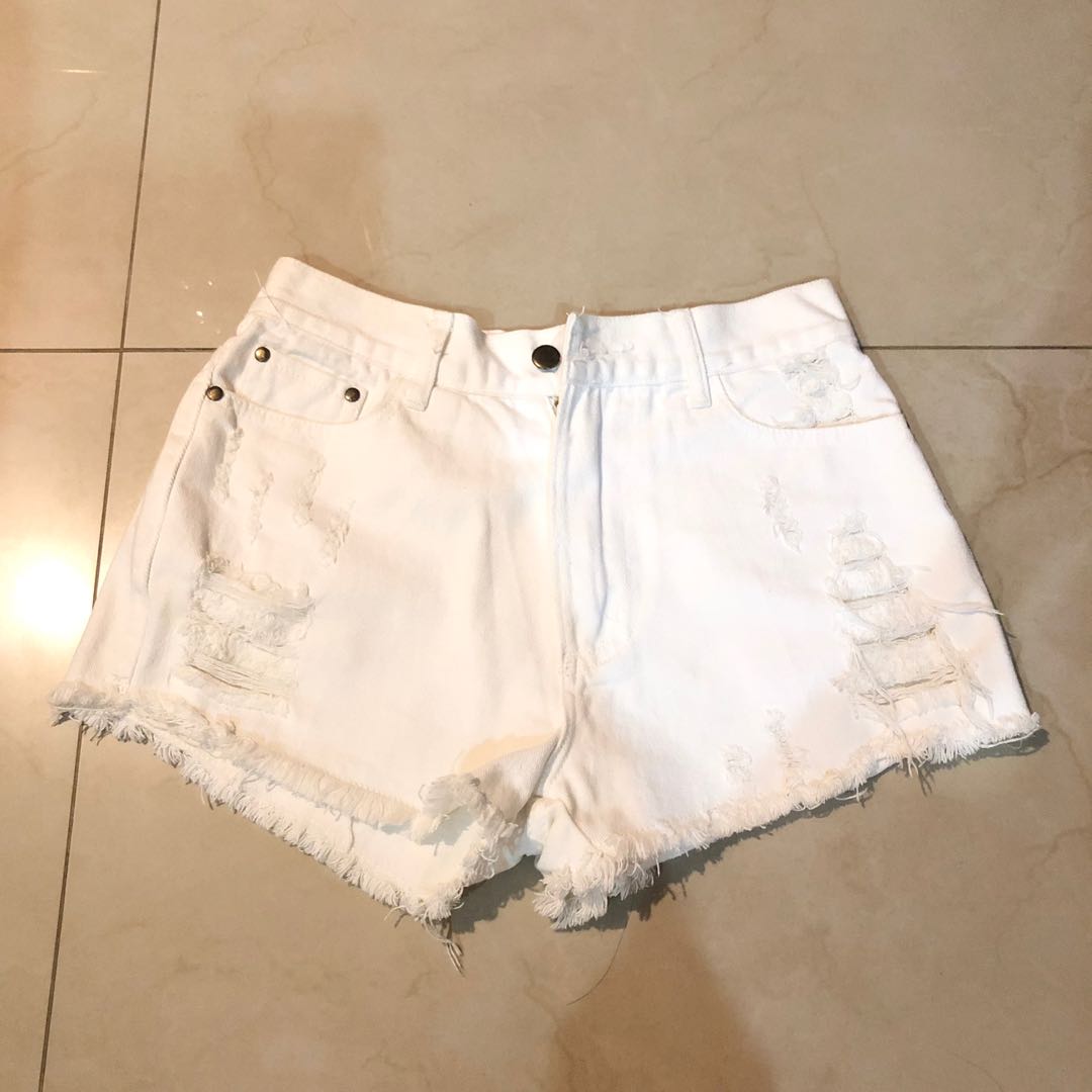 white ripped shorts, Fesyen Wanita, Pakaian Wanita, Bawahan di Carousell