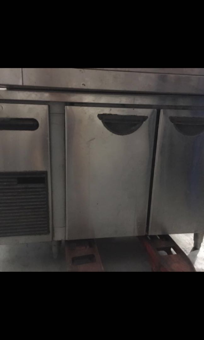 2 door counter top chiller, TV & Home Appliances, Kitchen Appliances ...