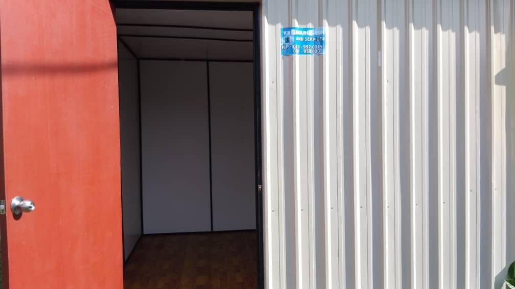 Kabin kontena, Furniture & Home Living, Home Decor, Carpets, Mats ...