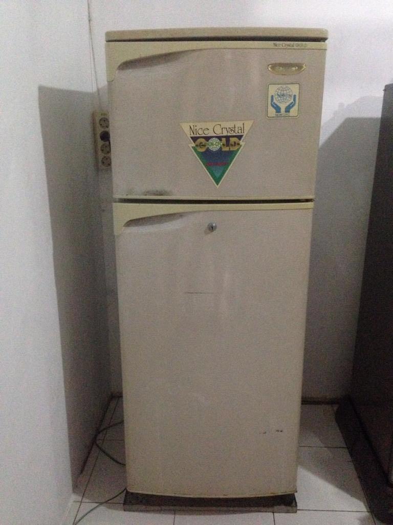 Kulkas Merk Sharp - Perumperindo.co.id