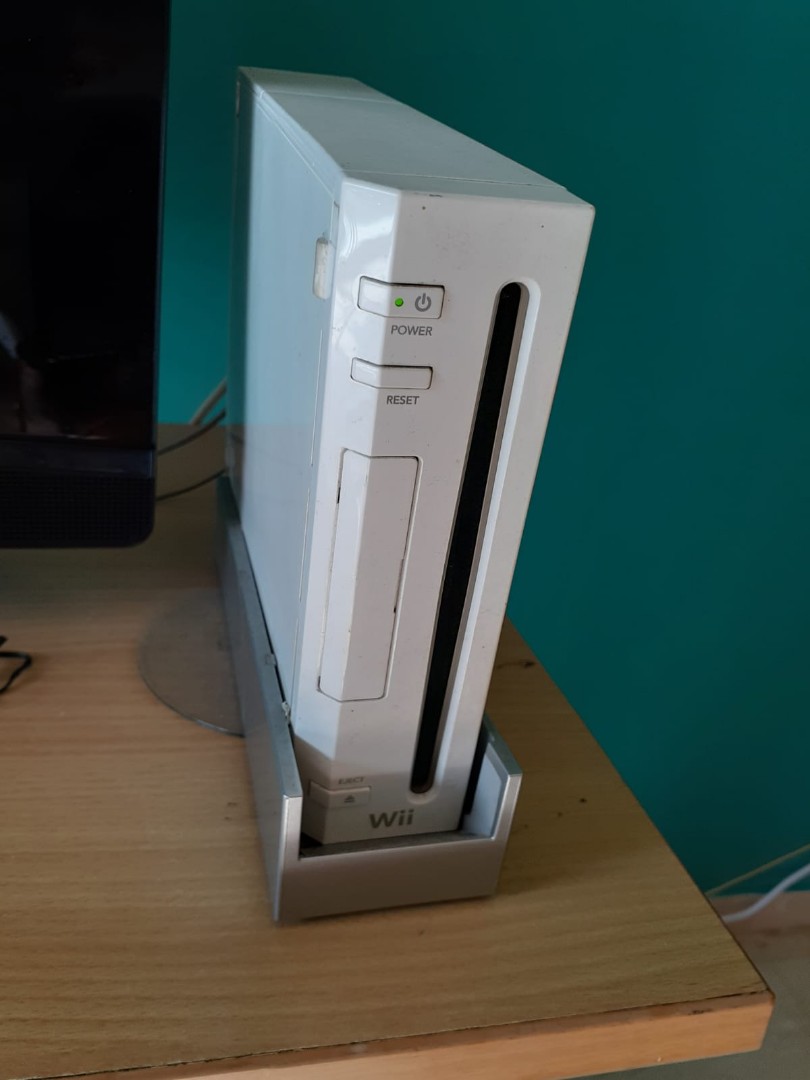 Wii Console, Video Gaming, Video Game Consoles, Nintendo on Carousell