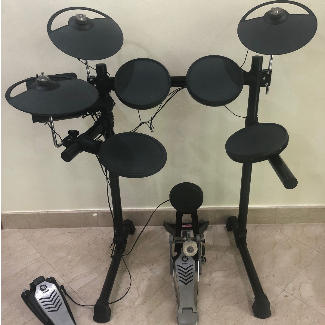 Yamaha DTX450K digital drum set, Hobbies & Toys, Music & Media, Musical ...