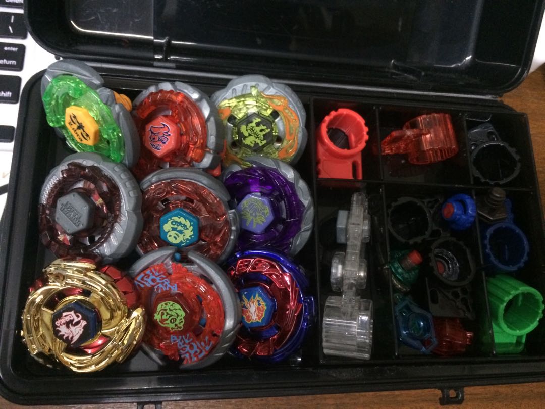 Beyblade set, Hobbies & Toys, Toys & Games on Carousell
