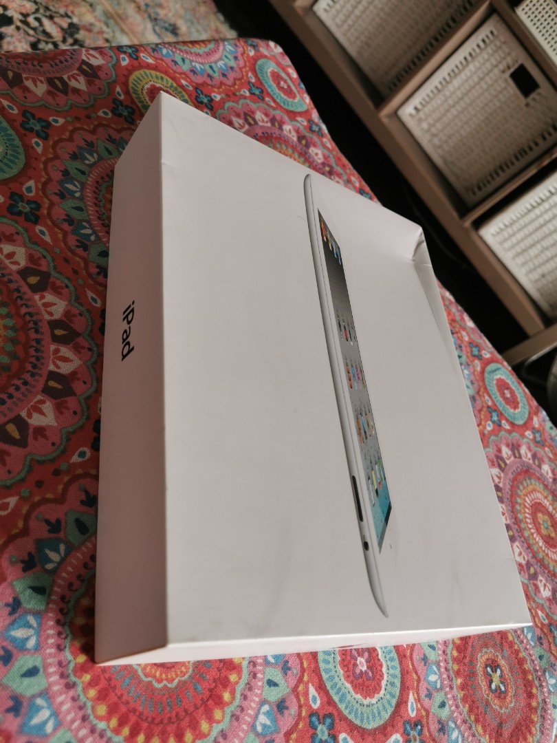 Empty iPad 2 box, Mobile Phones & Gadgets, Tablets, iPad on Carousell