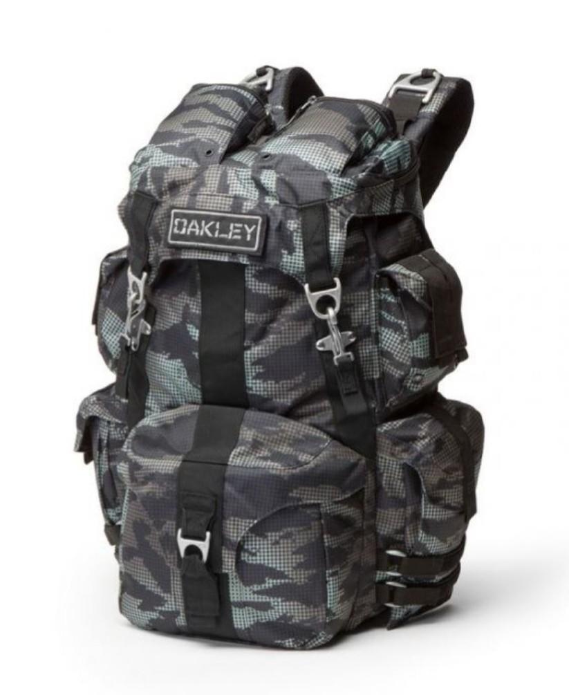 Oakley Mechanism Backpack, Sports Equipment, Sports & Games, Water ...