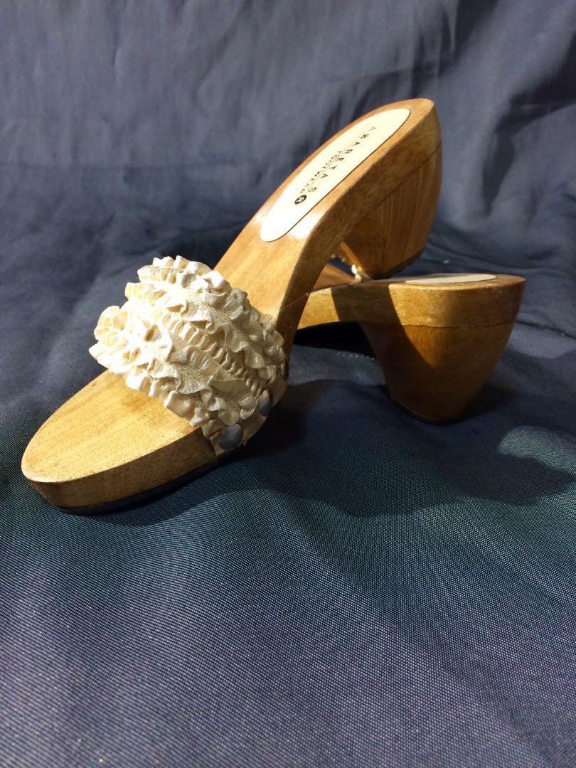 Trendy Bakya, Women's Fashion, Footwear, Shoe inserts on Carousell