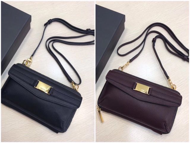 Tumi, Women's Fashion, Bags & Wallets, Purses & Pouches on Carousell