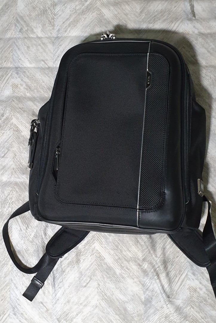 Tumi Larson Backpack, Men's Fashion, Bags, Backpacks on Carousell