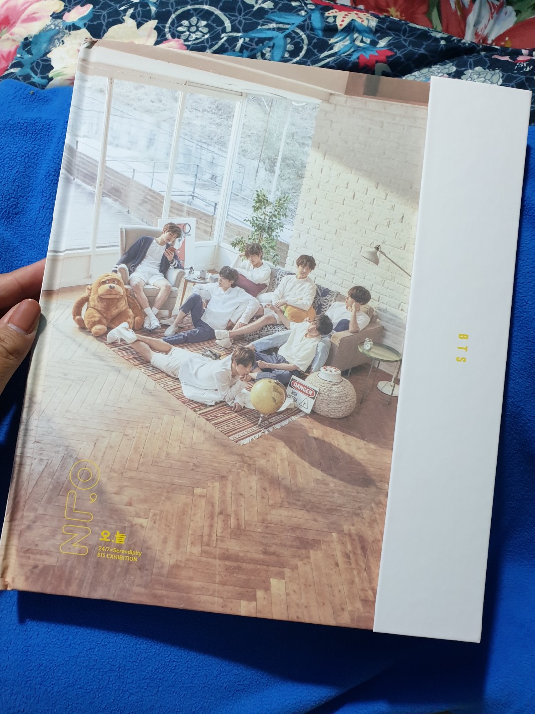 SALE!!!BTS ONEUL EXHIBIT PHOTOBOOK, Hobbies & Toys, Memorabilia ...