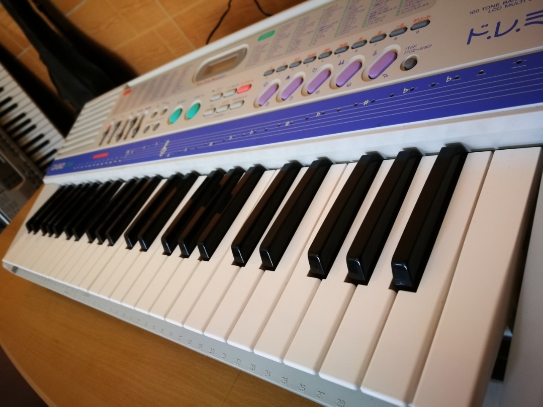 Casio CT-840 Portable Keyboard, Hobbies & Toys, Music & Media, Musical ...
