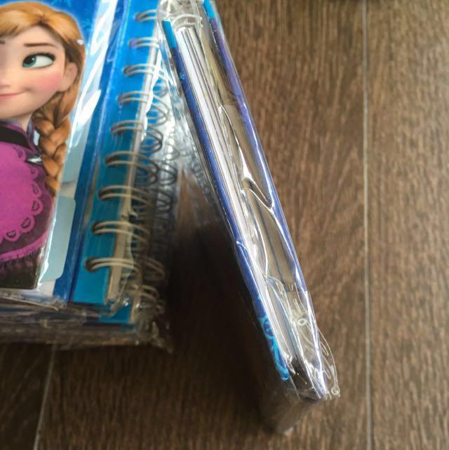 Frozen Note Book Elsa Anna Party Favours, Hobbies & Toys, Stationery ...