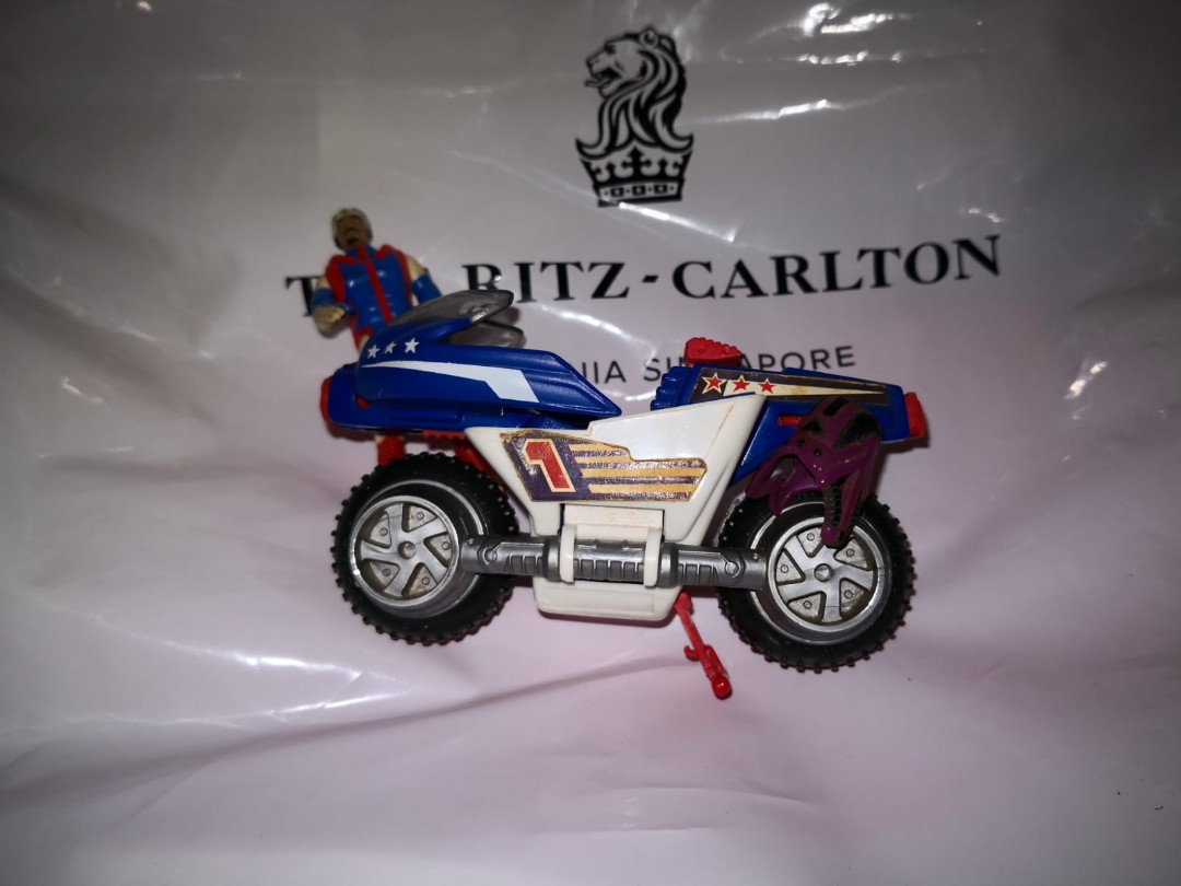 Mask kenner BULLET display set bike Venom M.A.S.K, Hobbies & Toys, Toys ...