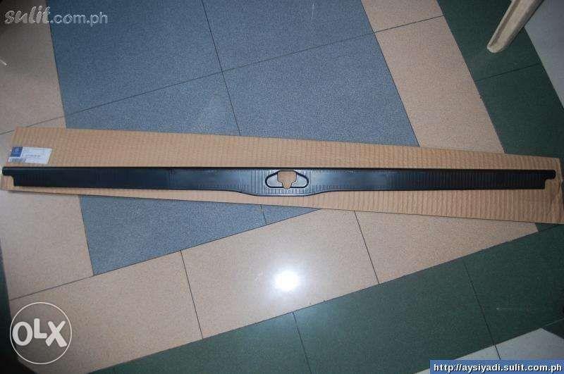 Mercedes Benz W123 Trunk Embelisher and Other Parts, Car Parts ...